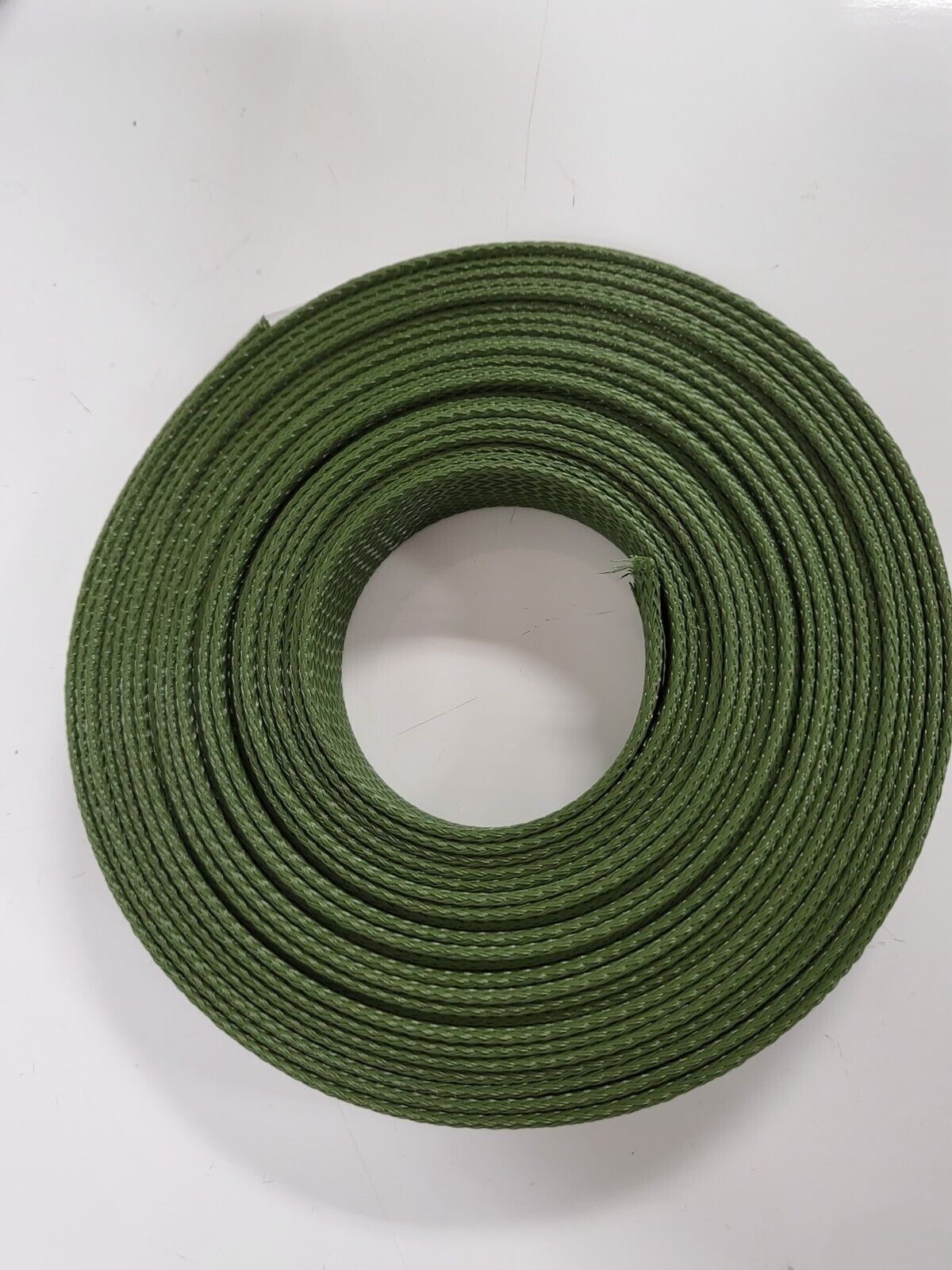 25 FT 3/4" OLIVE GREEN PET EXPANDO SLEEVING BRAID – AC/DC WIRE AND SUPPLY