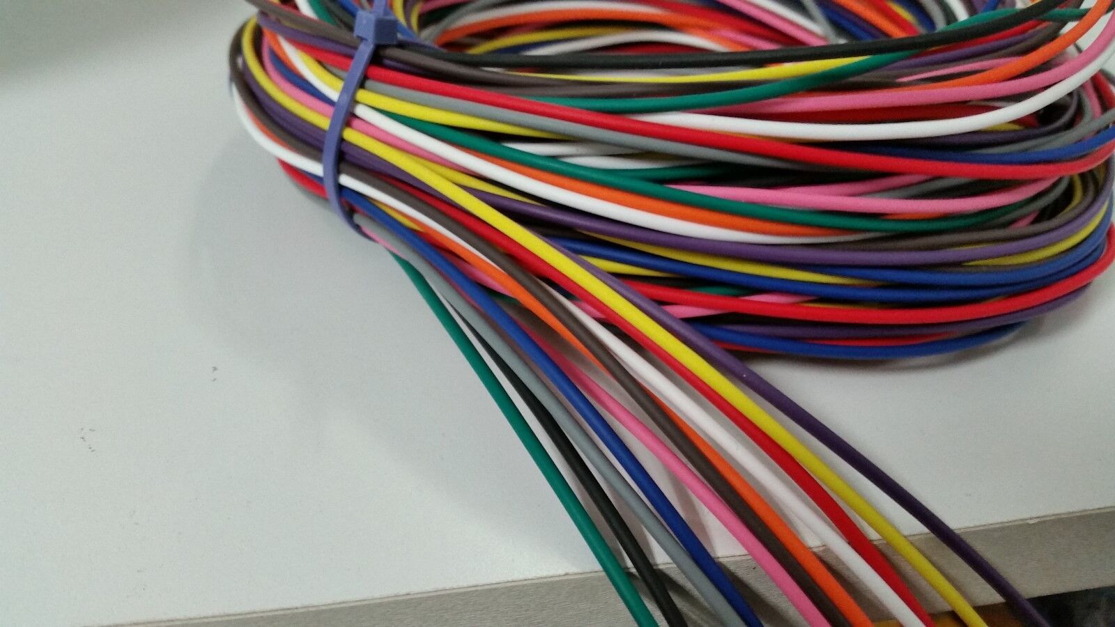 AUTOMOTIVE WIRE - 18 GAUGE GA HIGH TEMP GXL WIRE 11 COLORS - 25' EA U ...